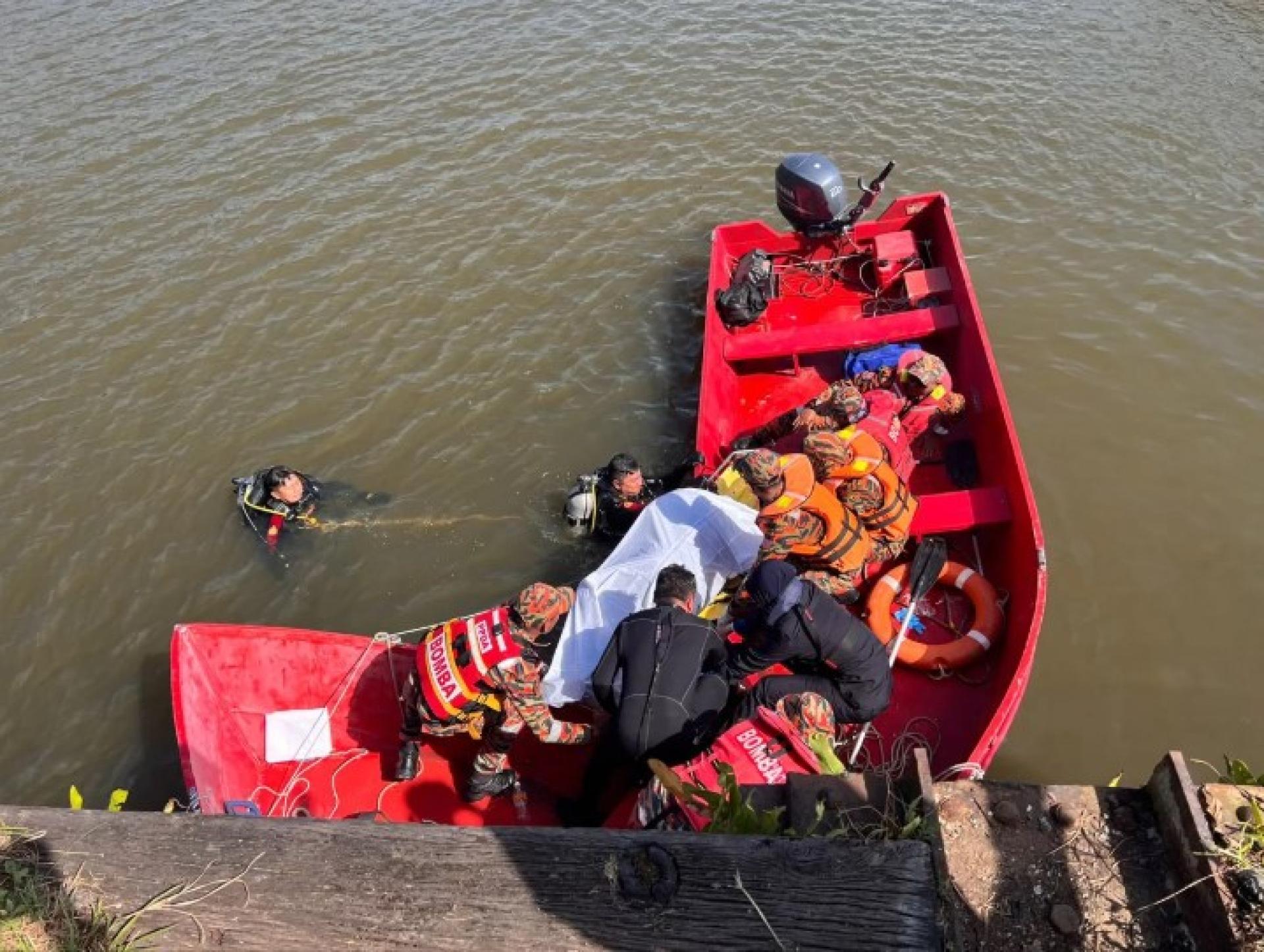 Kemalangan Kenderaan 4x4 Terjunam Ke Sungai Mengorbankan Warga Emas ...
